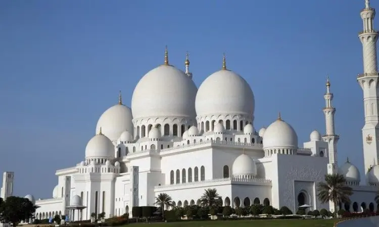 Masjid Agung Sheikh Zayed Jadi Masjid Terbesar ke-3 di Dunia